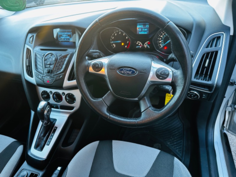 Ford Focus 1.6 Zetec Powershift Euro 5 5dr - A UK Car Company